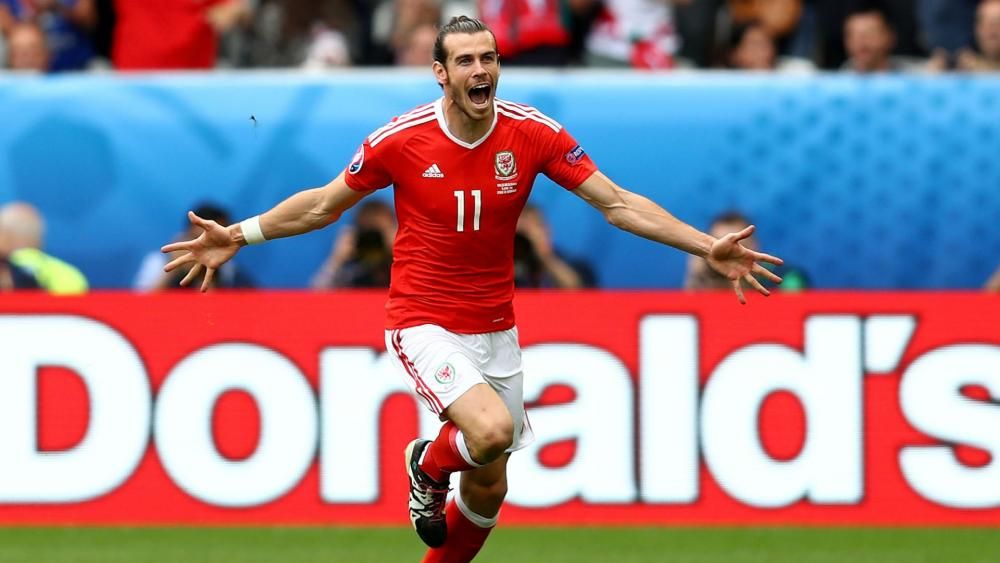 Bale rises to the occasion with a little helping hand | FourFourTwo