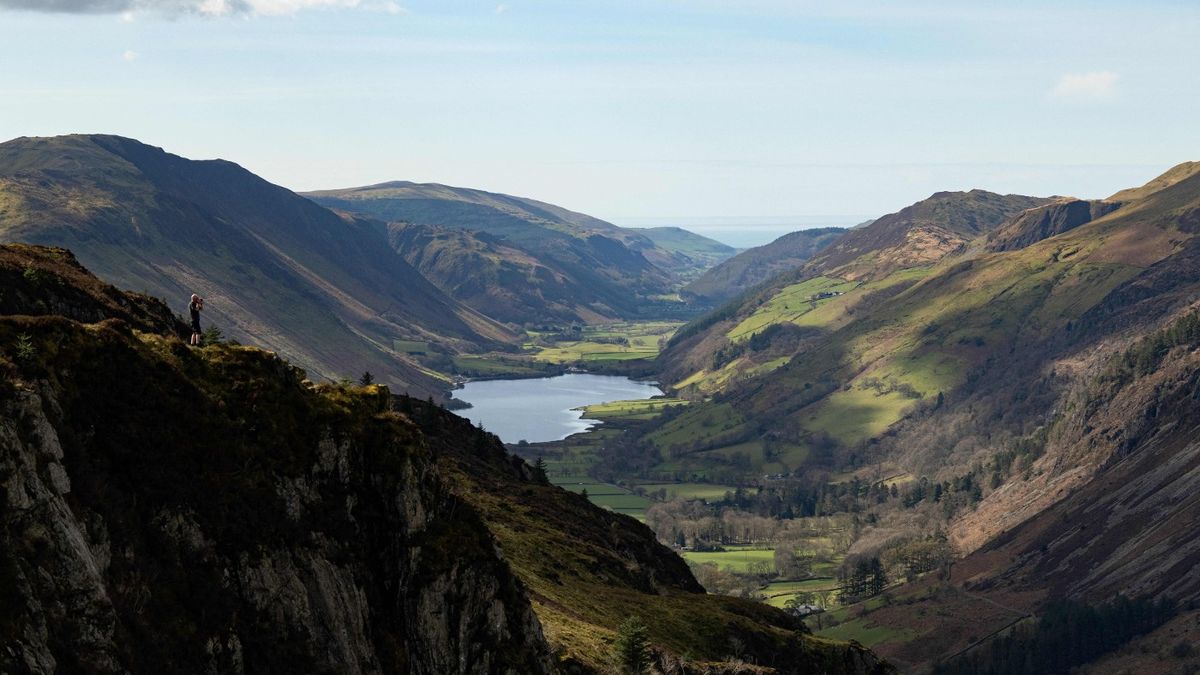 Mystery over Snowdonia ‘post snatcher’ | The Week