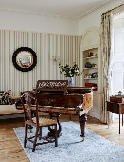 Tour a Georgian country home with some bold interior choices | Homes ...