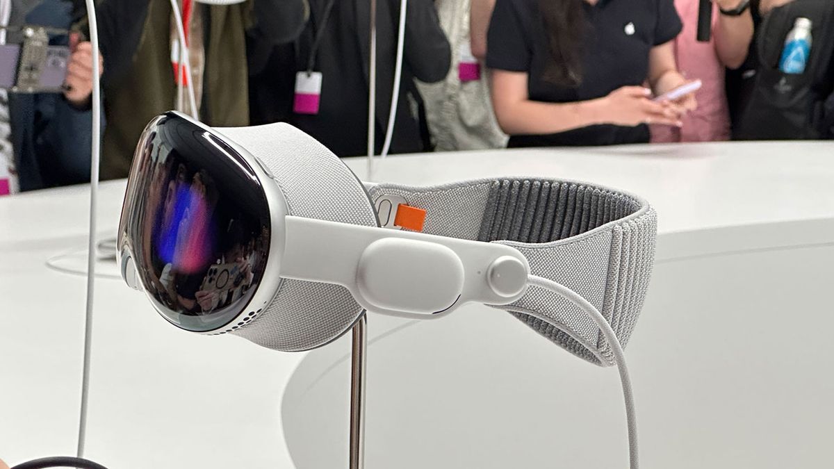 Las 3 razones por las que la gente está devolviendo su Apple Vision Pro ...