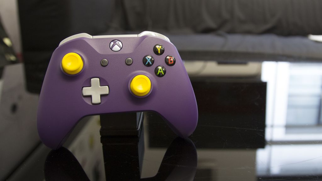 I used the Xbox Design Lab to (almost) make a GameCube controller ...