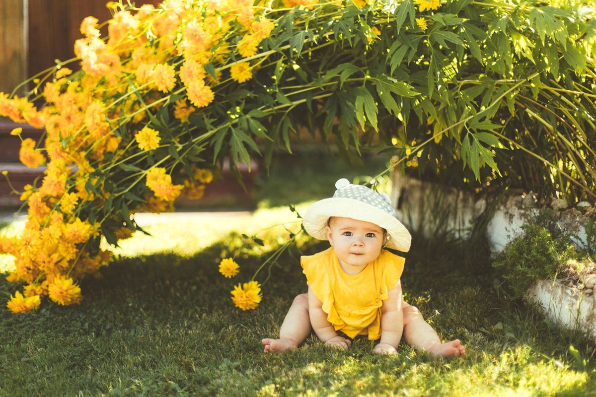 Gardening With A Baby – Is It Possible To Garden With An Infant ...
