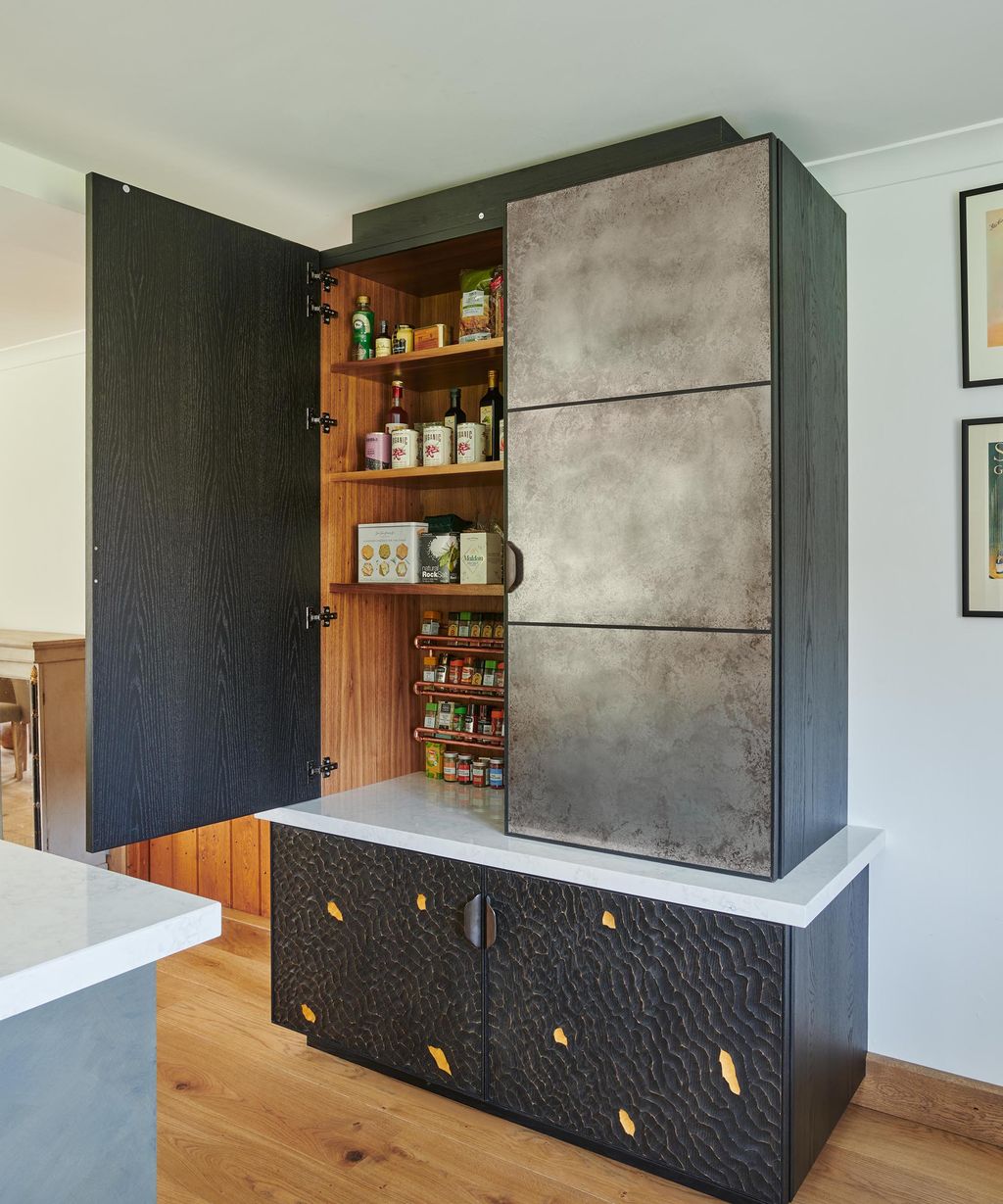 5 metallic kitchen design tricks we've learnt from this family space ...