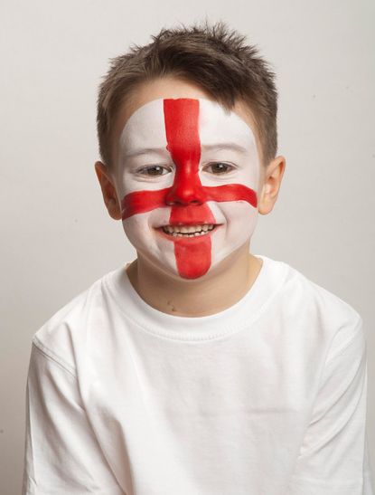 England flag face paint | GoodtoKnow