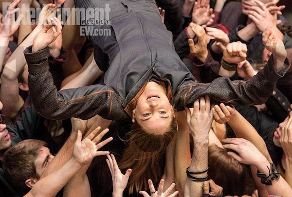 New Divergent Movie Images Tease Bravery And Training | Cinemablend