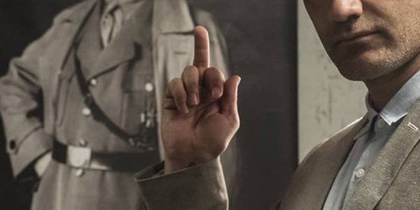 Check Out Taika Waititi Flipping Off Hitler For New Nazi Satire Movie ...
