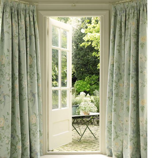 Dress and decorate country windows | Ideal Home