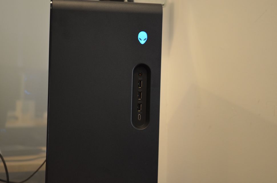 Test Alienware Aurora R16 : un peu moins Alien, un peu plus bureautique ...