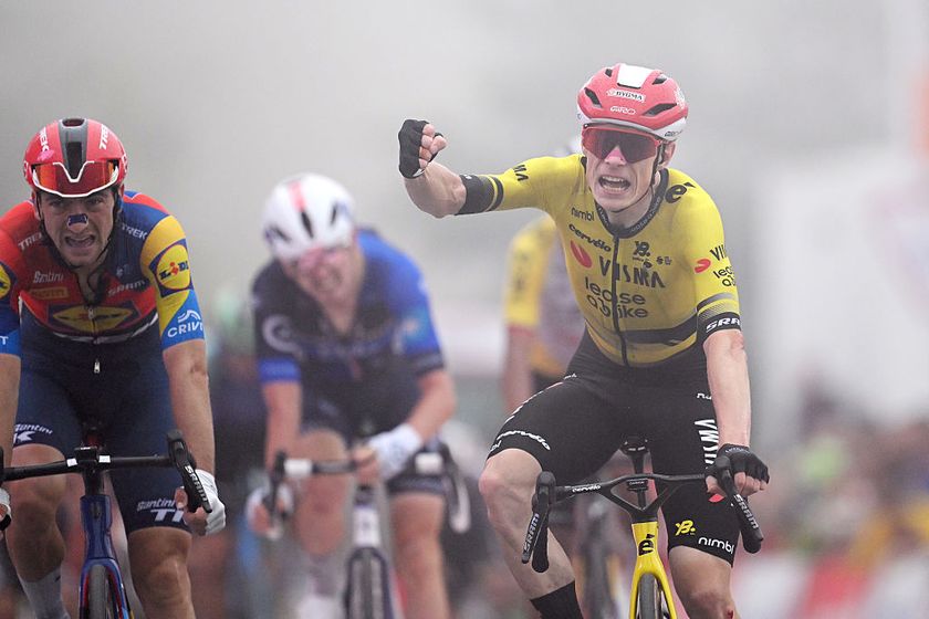 As it happened: Bunch sprint on summit finish sees GC contenders come ...