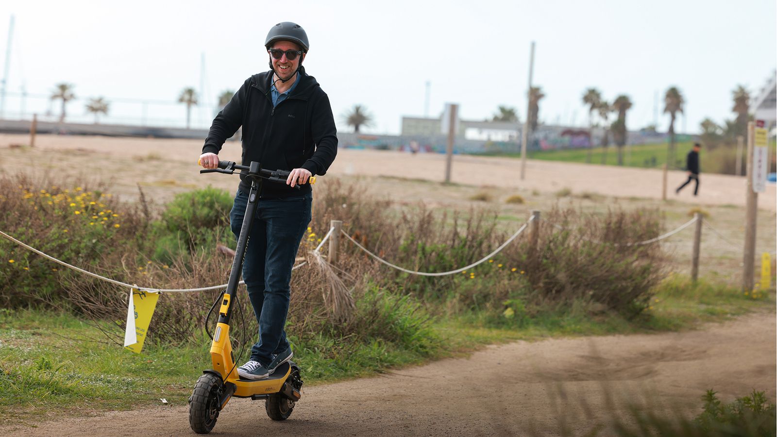 I rode the Xiaomi Electric Scooter 6 Ultra, and it gives Segway and ...