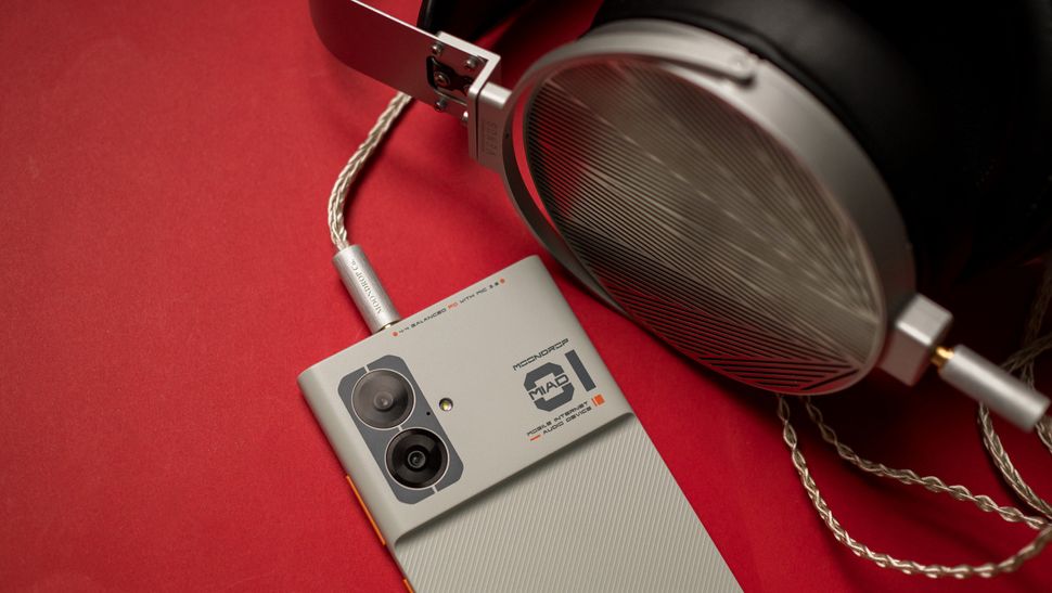 Moondrop MIAD01 review: A unique phone that's aimed at audiophiles ...