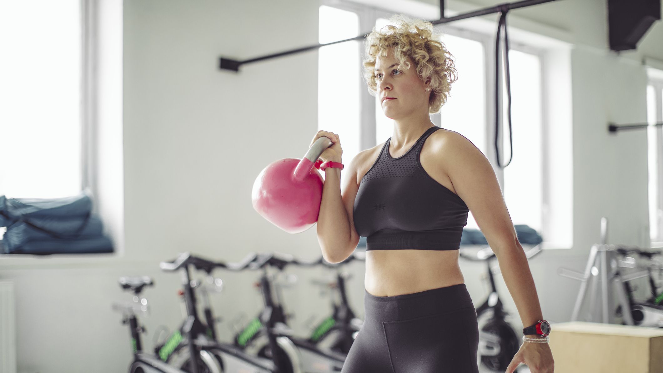 Build full-body strength and power with this quick-fire kettlebell ...