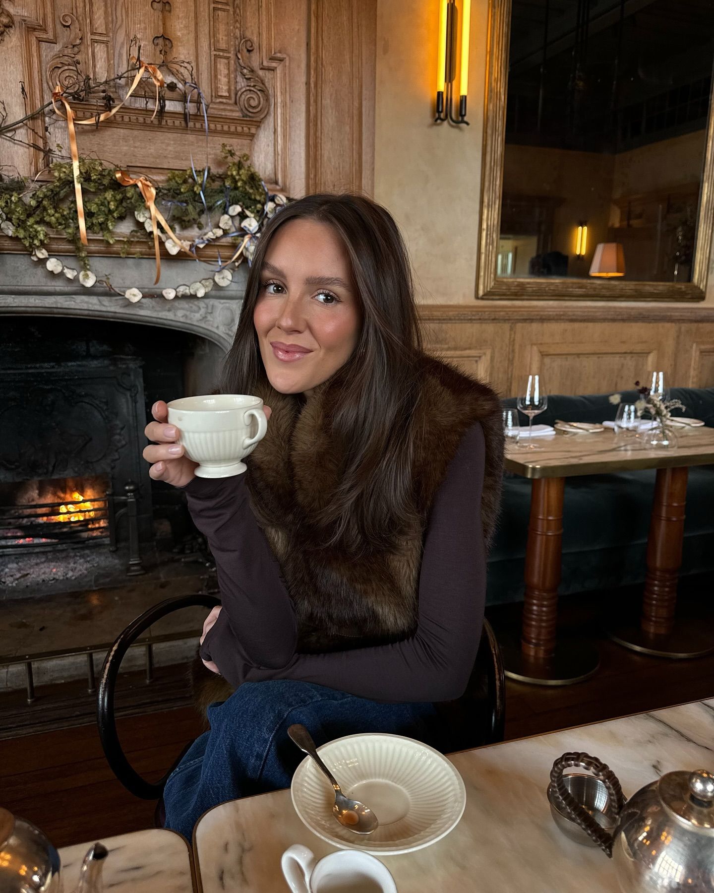 What to Wear to Afternoon Tea: 9 Outfits That Embody Elegance | Who ...