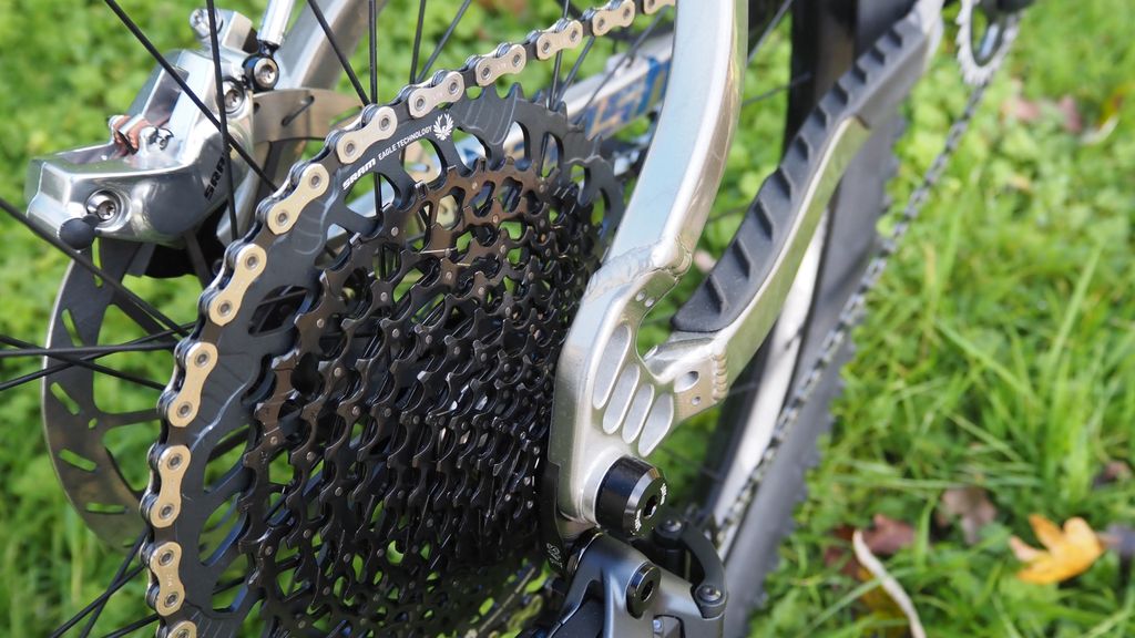 SRAM GX Eagle AXS vs GX Eagle T-Type Transmission | Bike Perfect