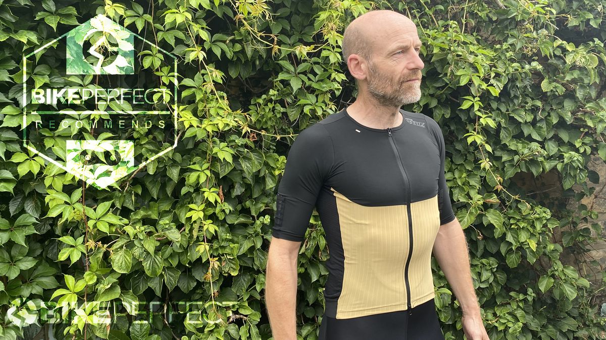 Spatz Squadron jersey review | Bike Perfect