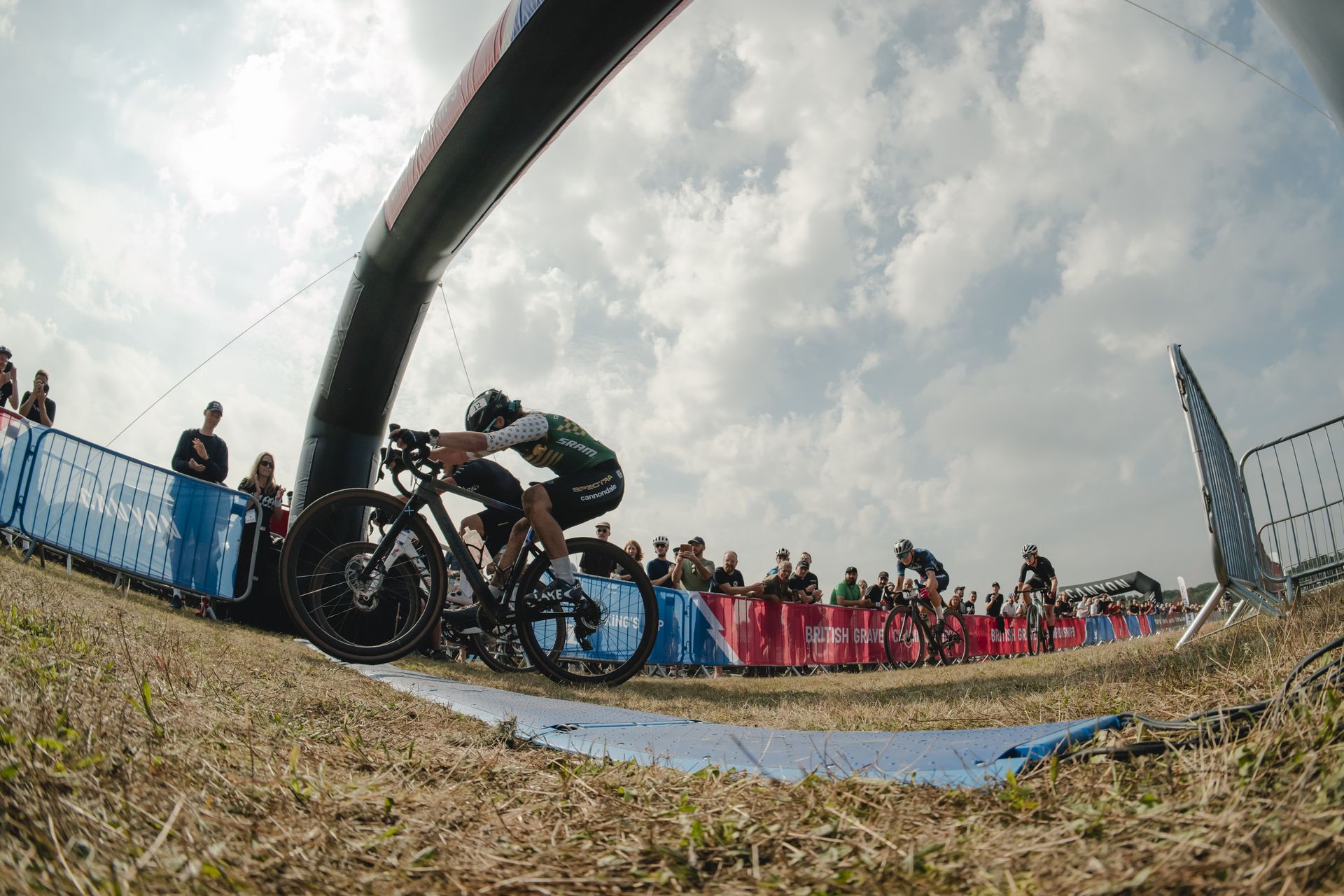 Xan Crees edges Danni Shrosbree to win elite women's British Gravel ...