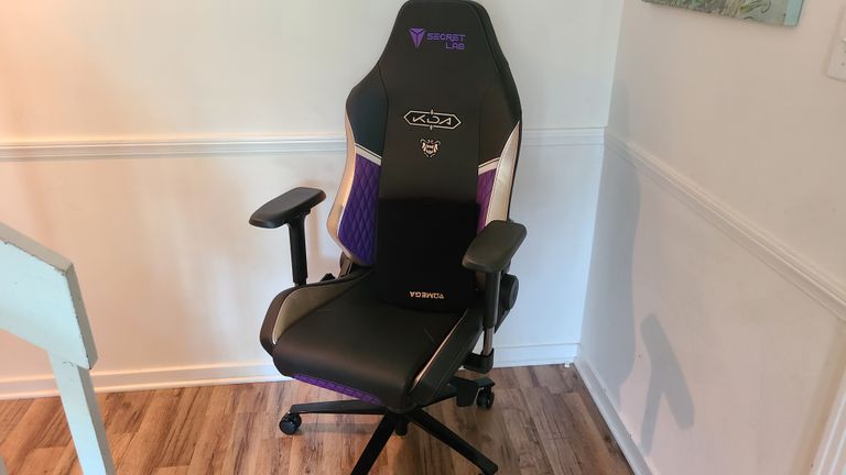 Secretlab League of Legends K/DA Edition Gaming Chair Review: Akali’s ...