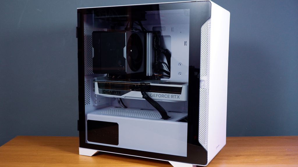 Thermaltake S100 TG Snow Edition review | PC Gamer
