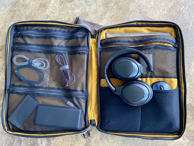 Waterfield Designs Tech Folio 16-inch review: Pockets, pockets everywhere | iMore