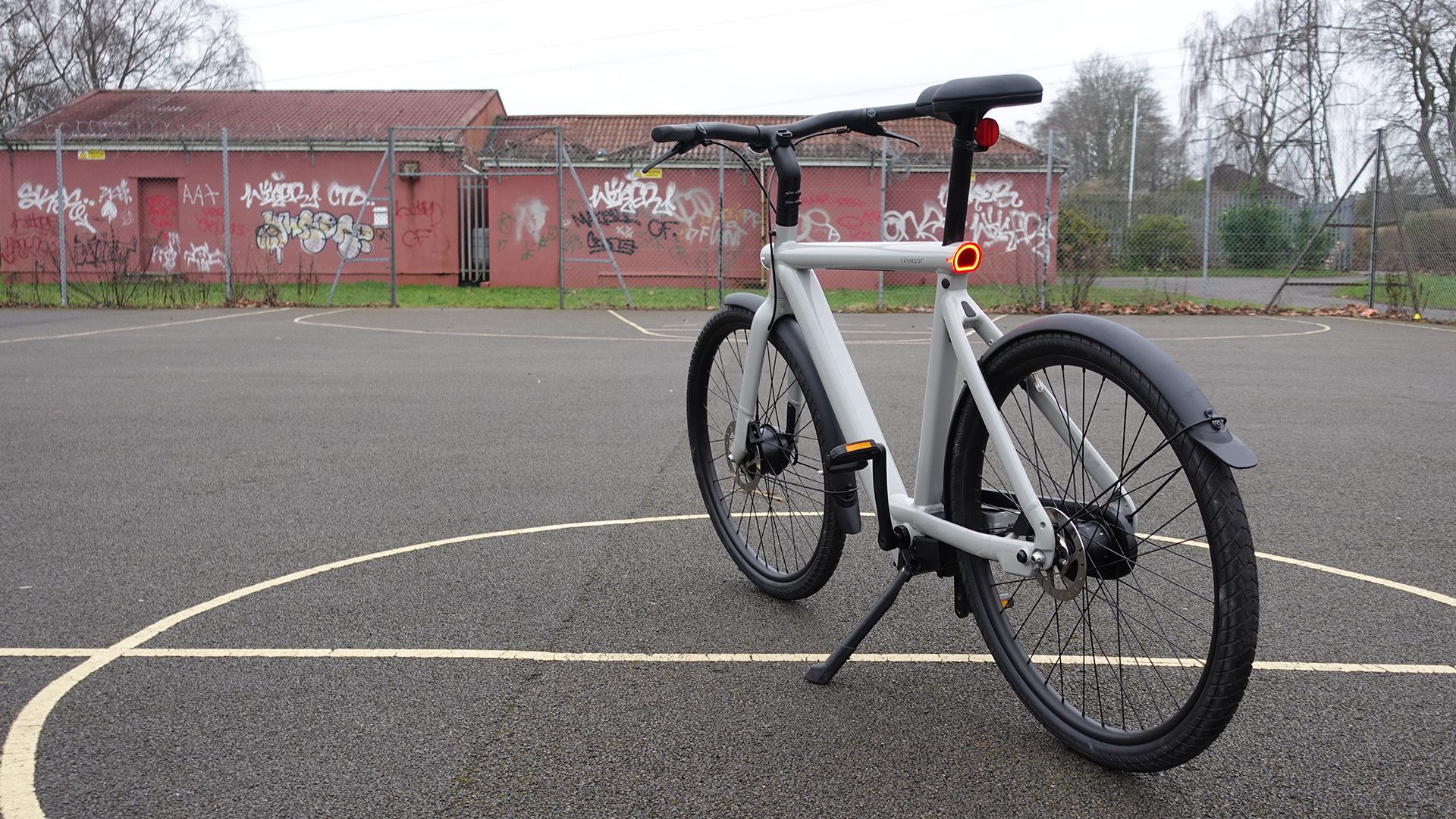 Vanmoof S5 review: The ultimate urban commuter ebike | T3