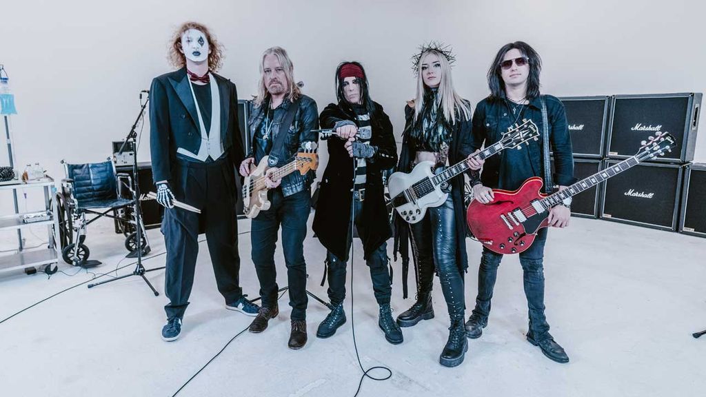 How Crossbone Skully coaxed Mutt Lange out of retirement | Louder