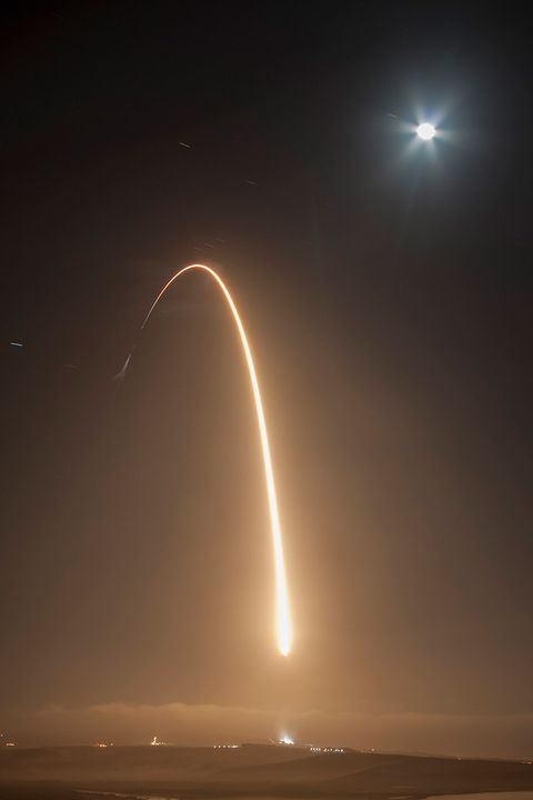 In Photos: SpaceX's Double Rocket Launches and Landings of October 2017 ...