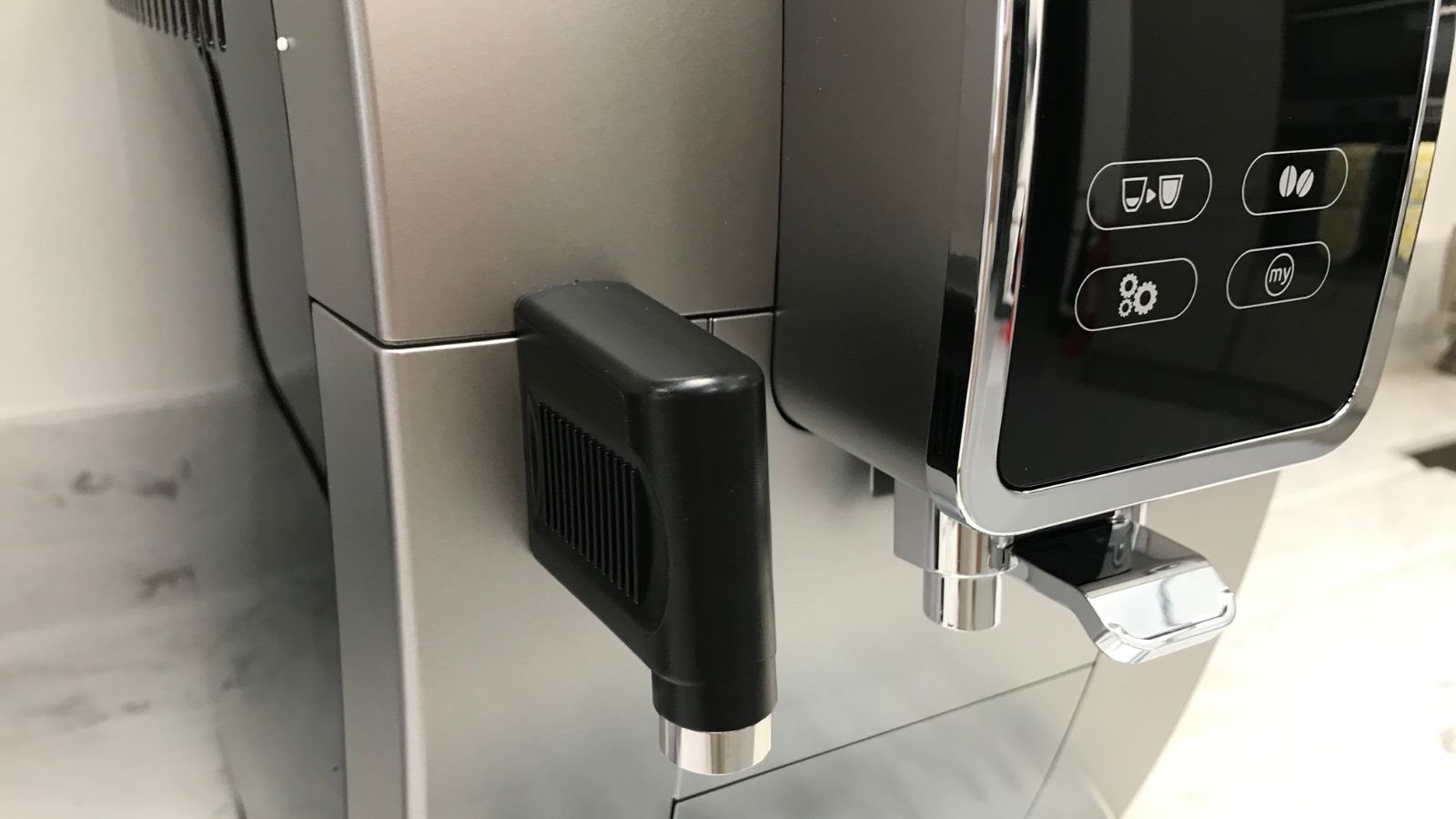 De’Longhi Dinamica Plus Coffee Maker: take a sip of luxury | Homes and Gardens