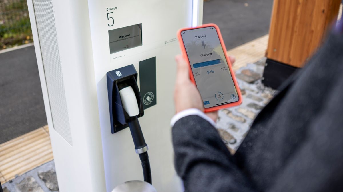 7 tips for charging your EV smarter and more cost-effectively | TechRadar