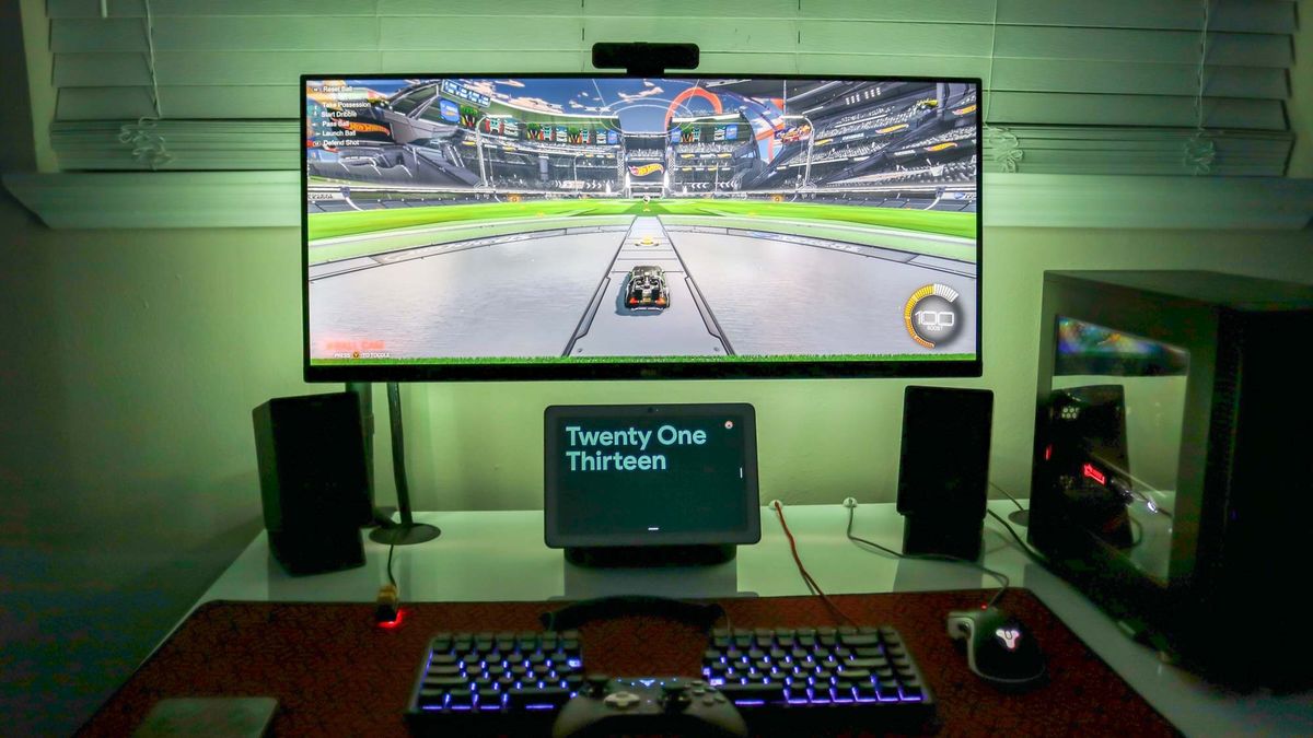 I added a smart display under my monitor and it’s changed the way I ...