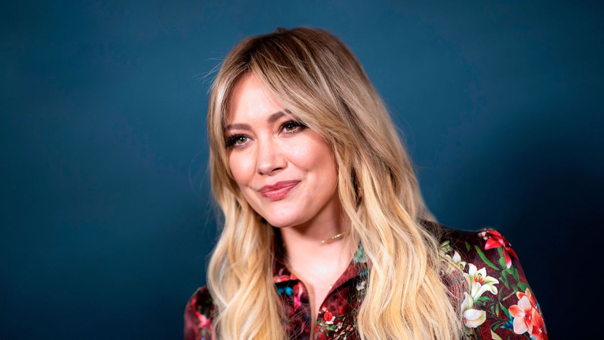 Hilary Duff's Daughter Told Soccer Camp Her Mom Made "Bad Chicken ...