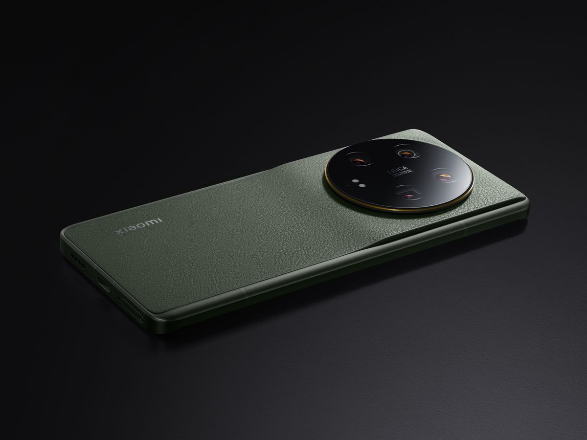 LIVE: Xiaomi 13 Ultra brings world's first variable aperture 1-inch ...