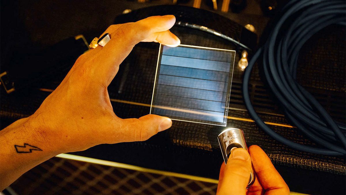 Microsoft Lasers Music into Glass for 1000 Years of Storage | Tom's ...