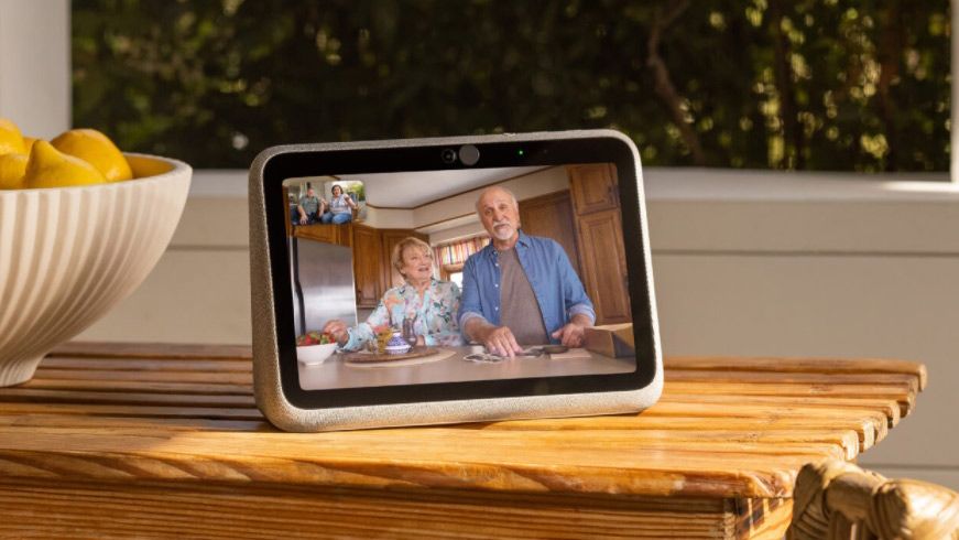 Facebook Portal Go vs Facebook Portal Plus: which smart display should ...