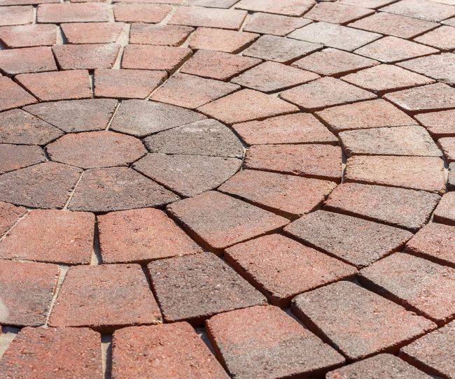 8 versatile block paving patterns for driveways and patios | Homebuilding