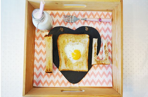 Egg in a frame | Breakfast Recipes | GoodtoKnow