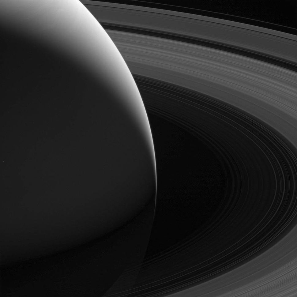 Beautiful Saturn: Ringed Planet Shines in New Cassini Photo | Space