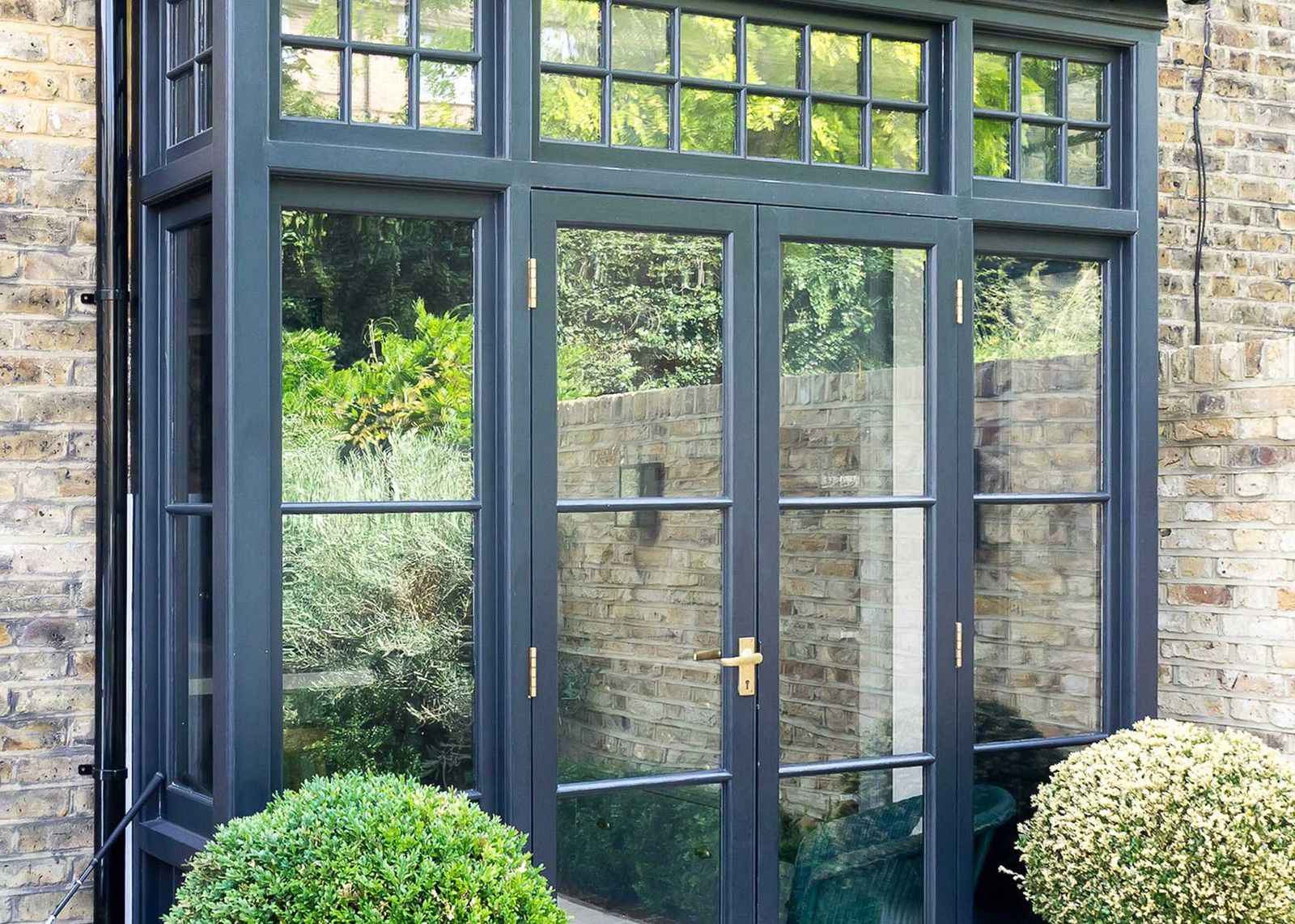 13 Timeless French Door Ideas to Connect Indoors With the Out | Livingetc