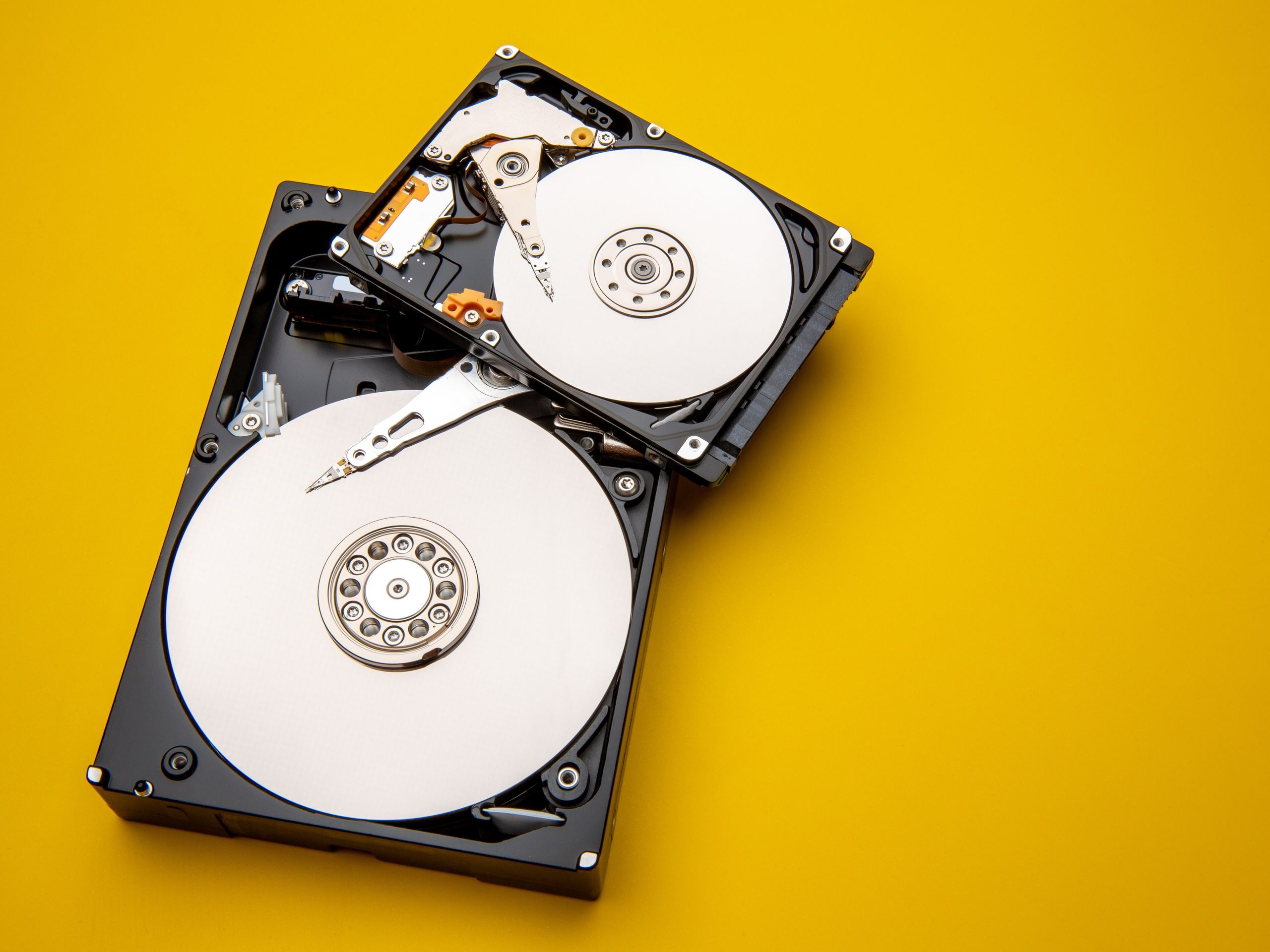 HDD Shipments Almost Halved in 2022 | Tom's Hardware