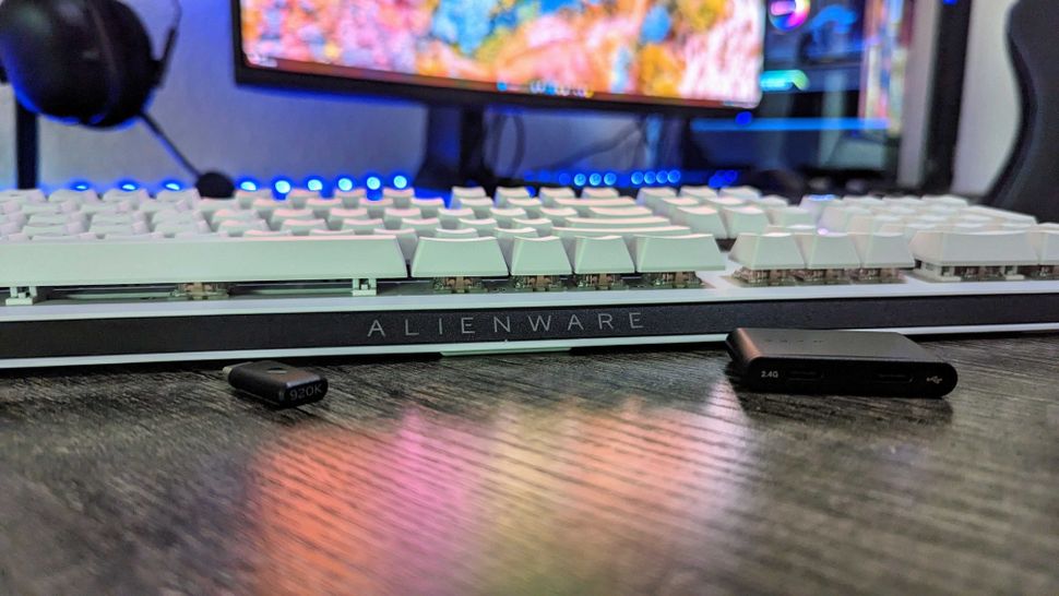 Alienware Tri-Mode Wireless Gaming Keyboard (AW920K) review: Expensive ...