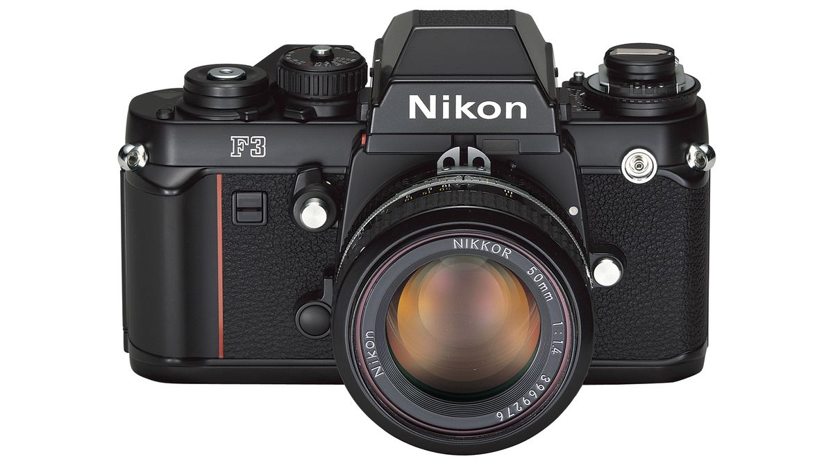 Two tribes go to war: 50 years of Canon/Nikon professional camera ...