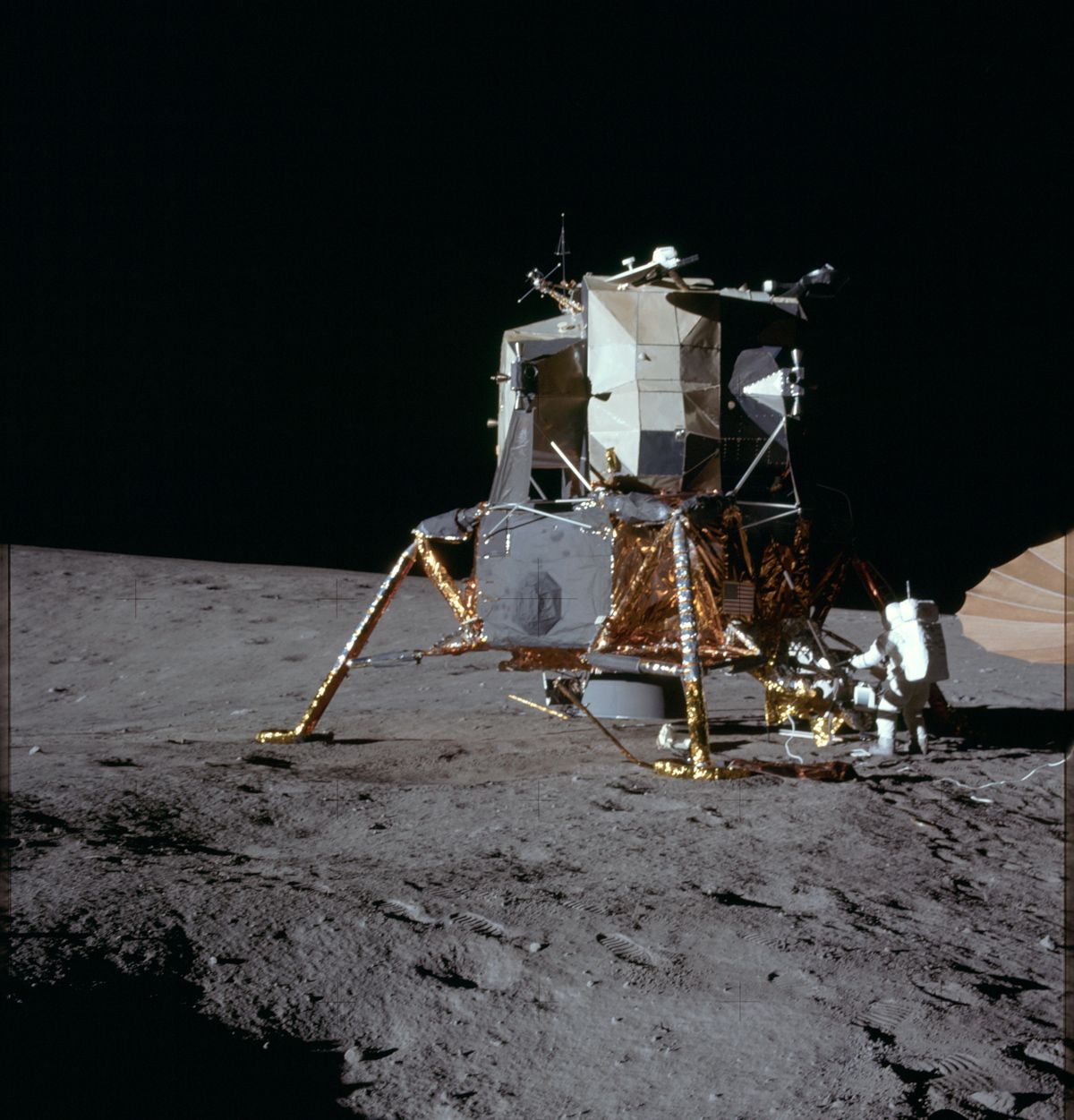 Apollo 12 in Pictures: Photos from NASA's Pinpoint Moon Landing Mission ...