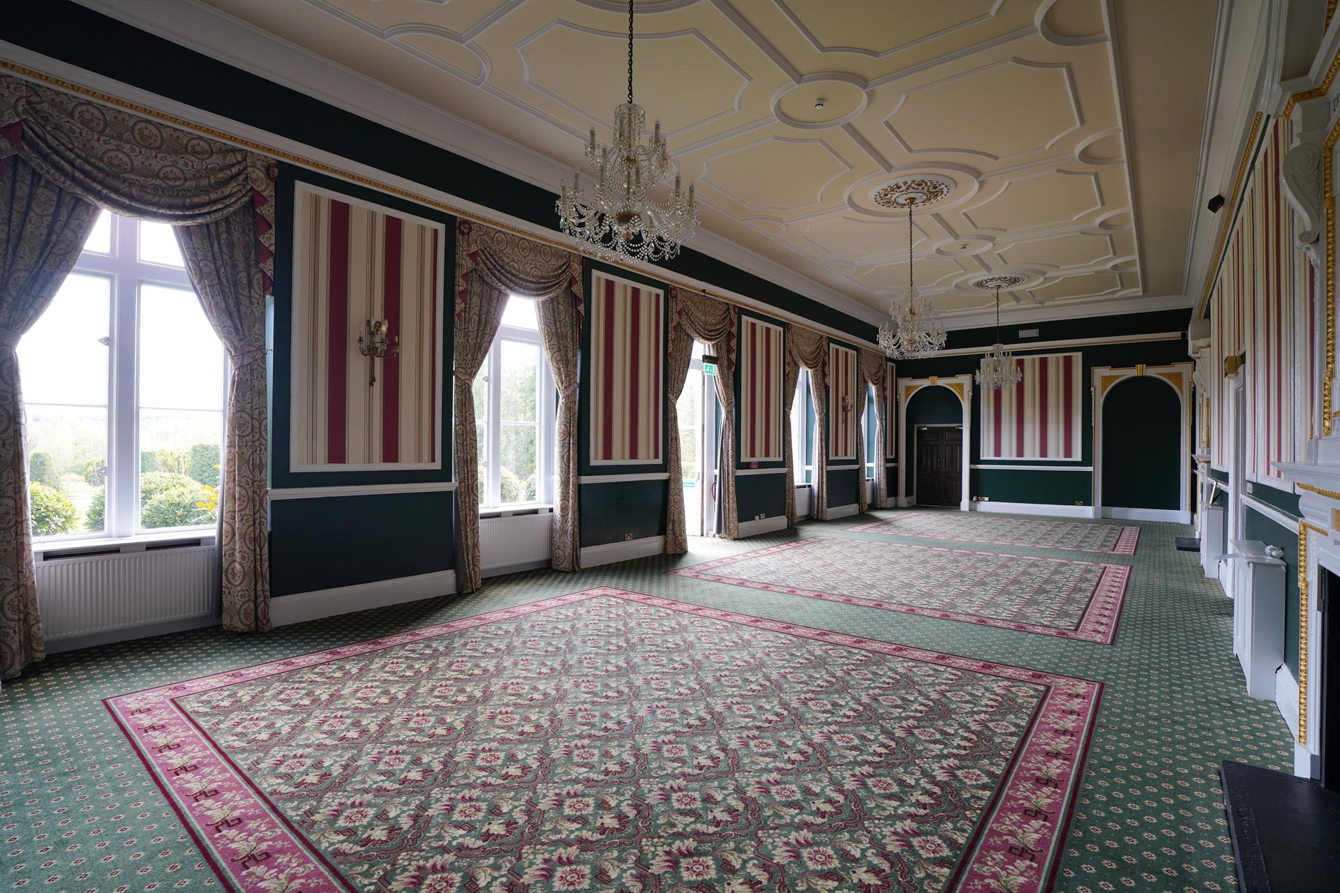 A country house that was the set for one of the best-loved sitcoms of ...