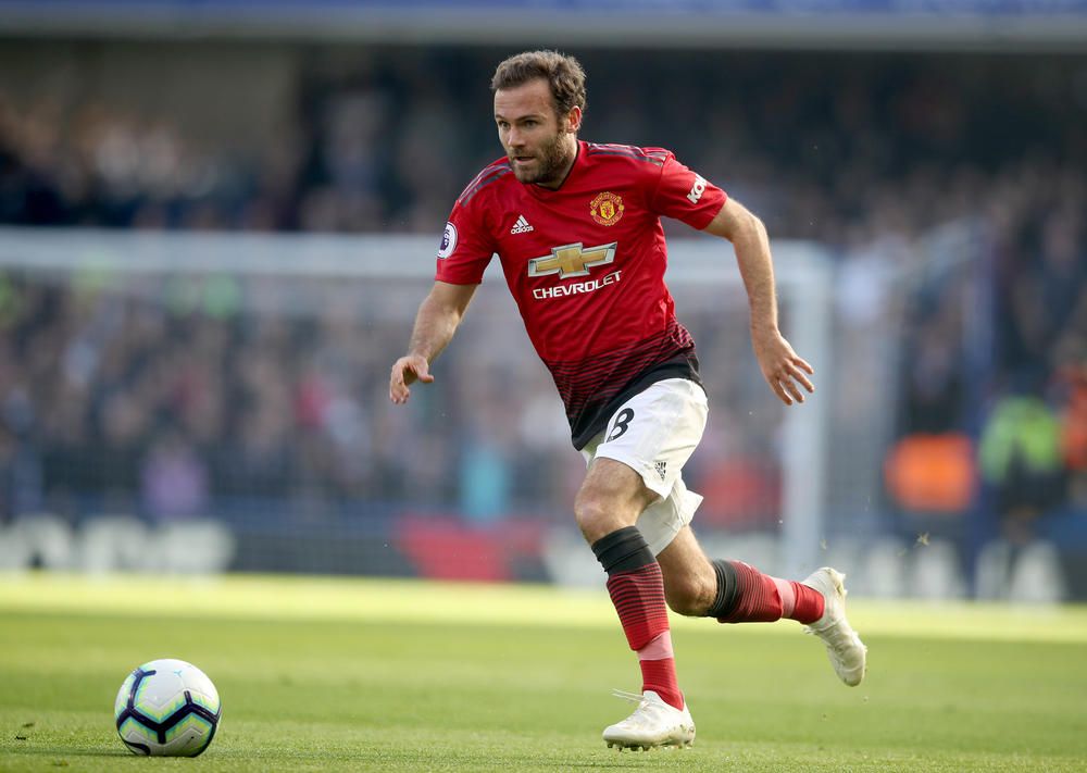 Manchester United midfielder Mata signs new two-year deal | FourFourTwo