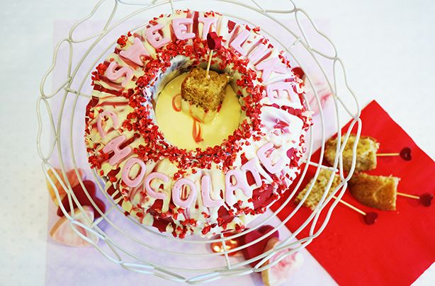 Chocolate fondue cake Recipes | GoodtoKnow