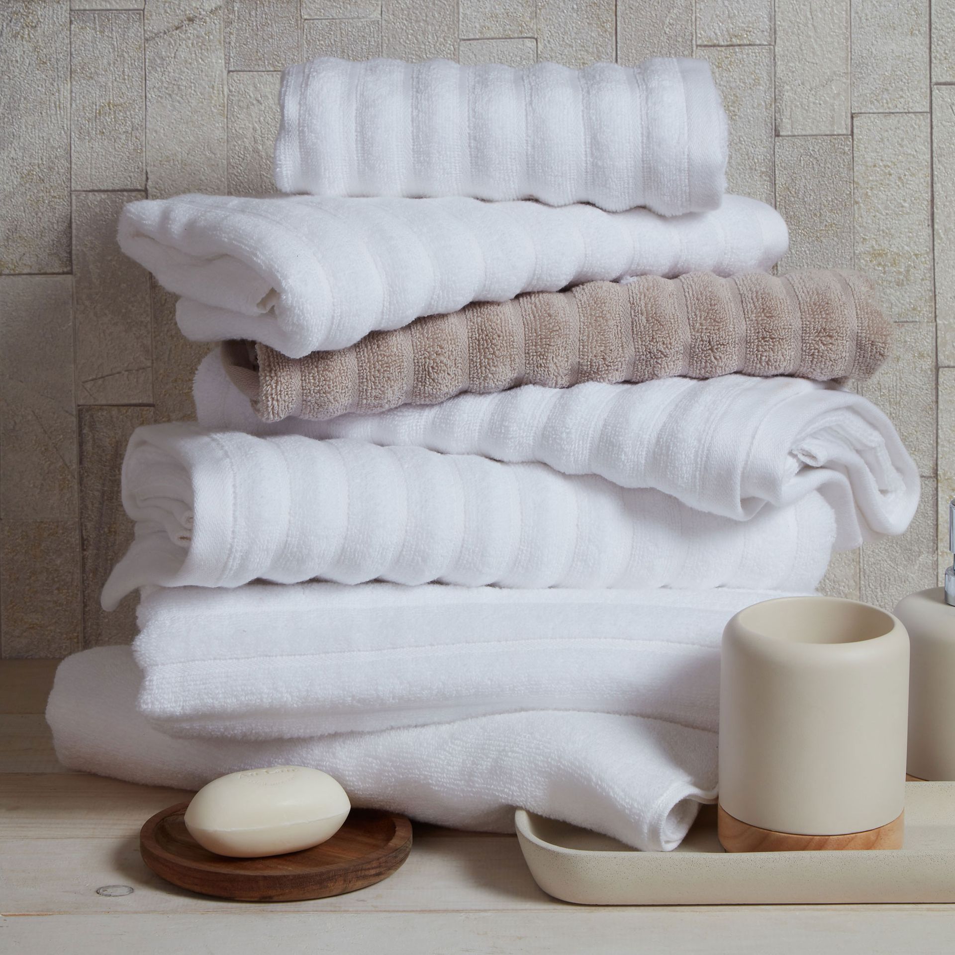 How to wash white towels - keep them bright, fresh and soft | Ideal Home