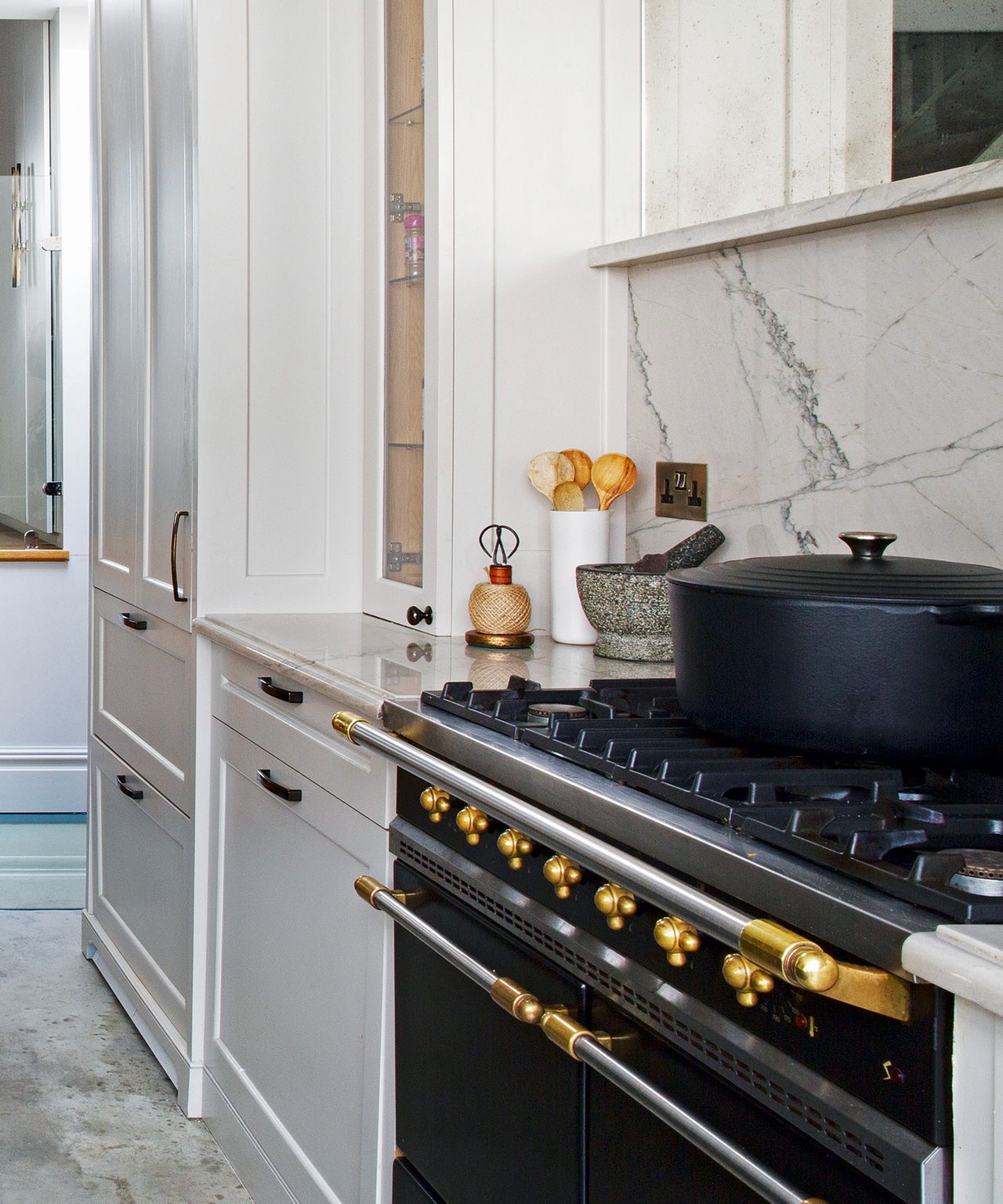 How to cut energy bills: 11 essential tips from experts | Homes & Gardens