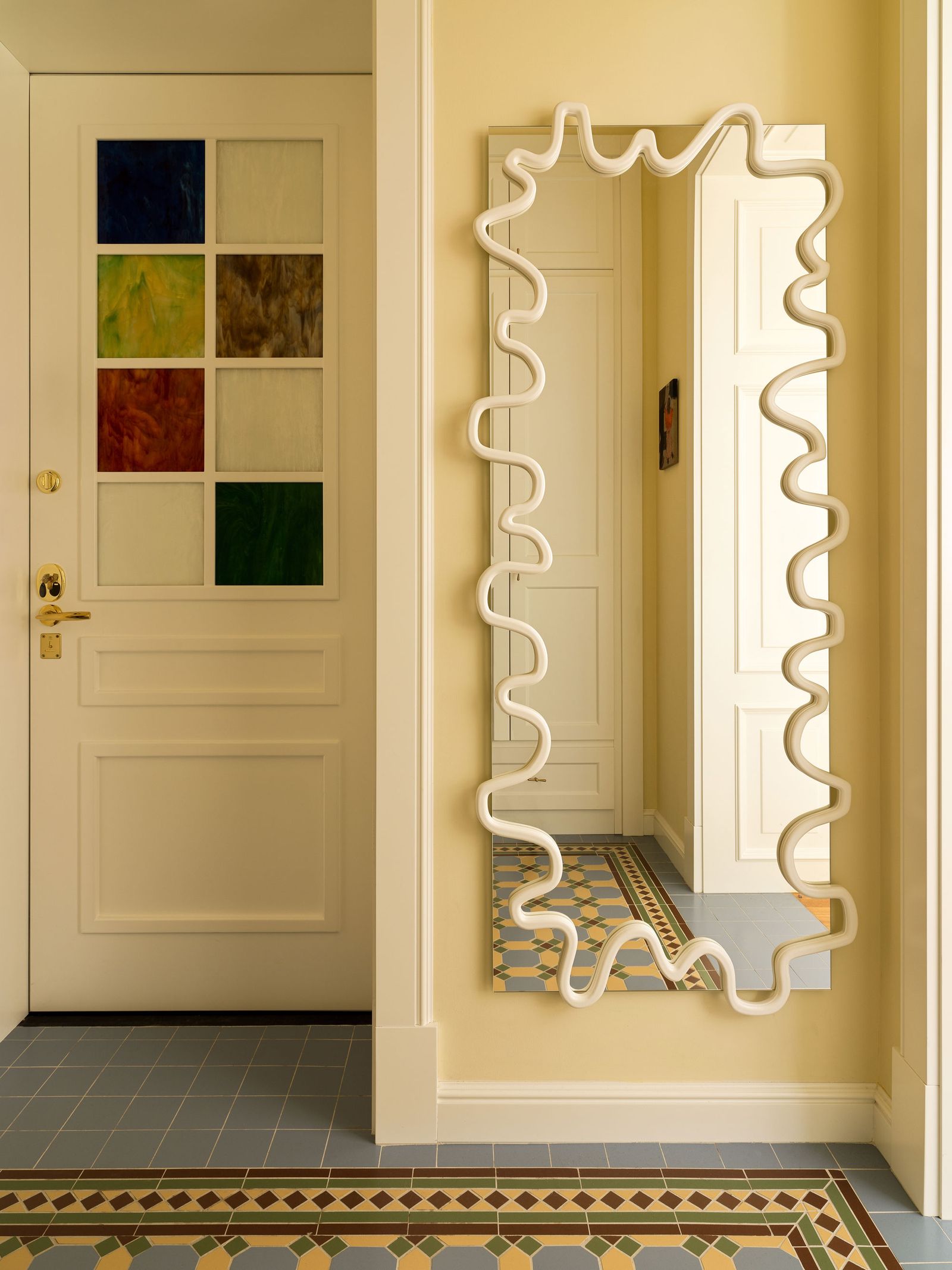 Entryway Ideas — 16 of the Very Best Entrances | Livingetc