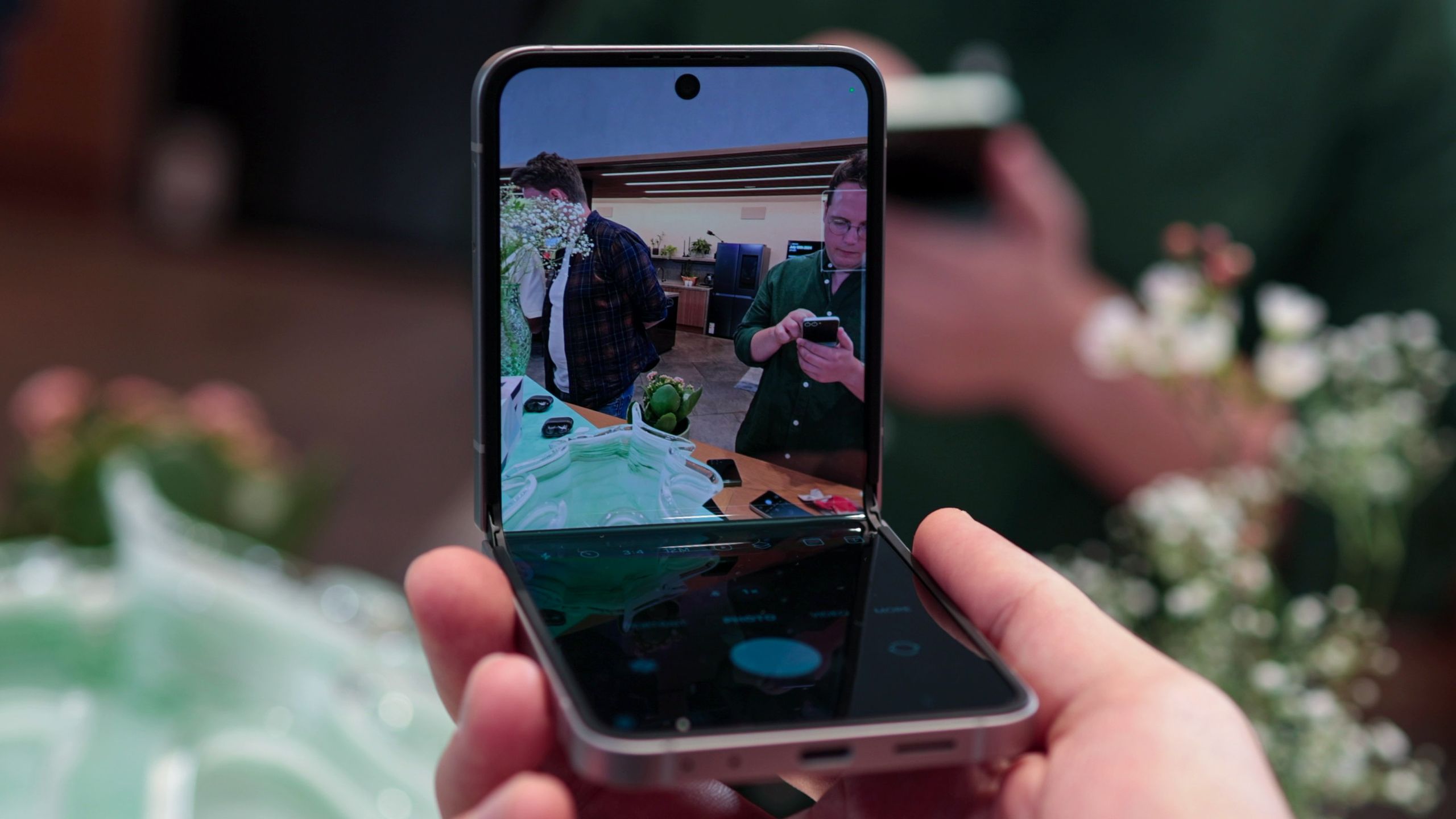 Hands-on with Samsung's iterative AI-packed Galaxy Z Flip 6 and Z Fold ...
