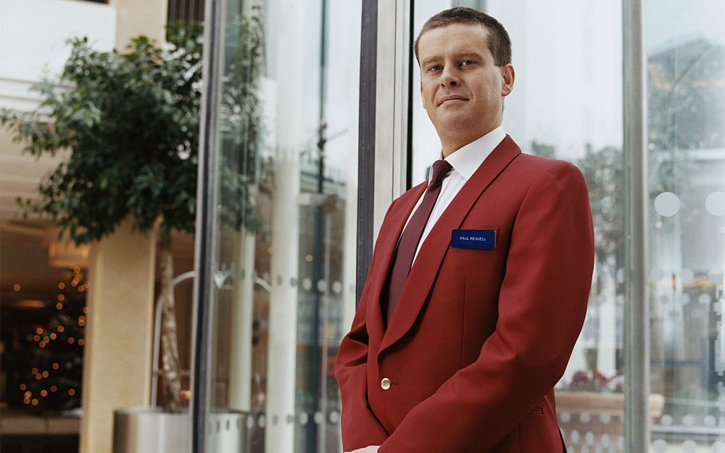 Holiday Tipping: Who Gets Tips, and How Much? | Kiplinger