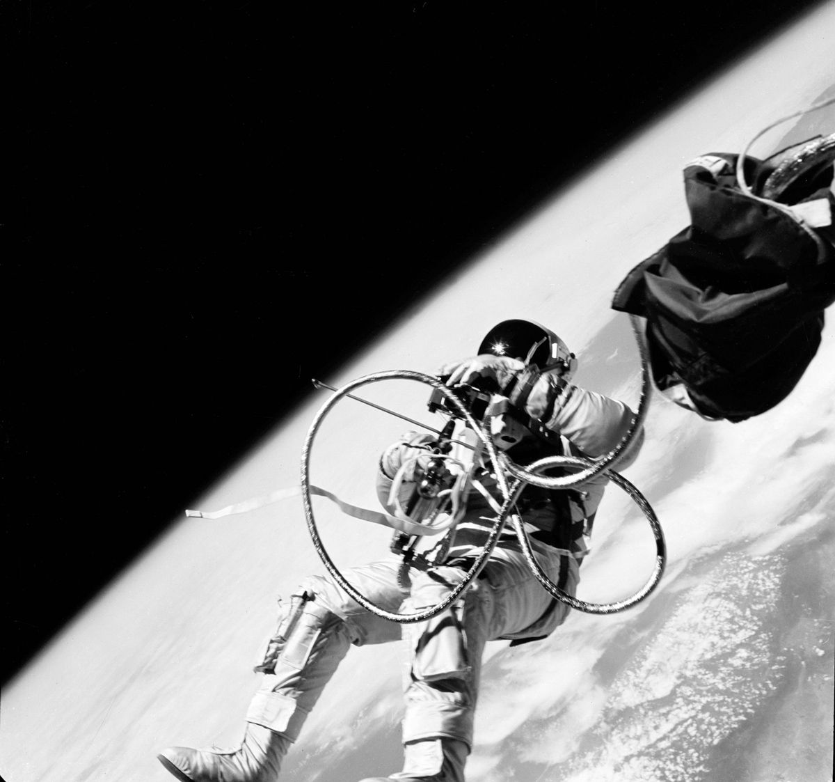 Gemini IV: Inside NASA's First Spacewalk Mission (Photos): Page 3 | Space